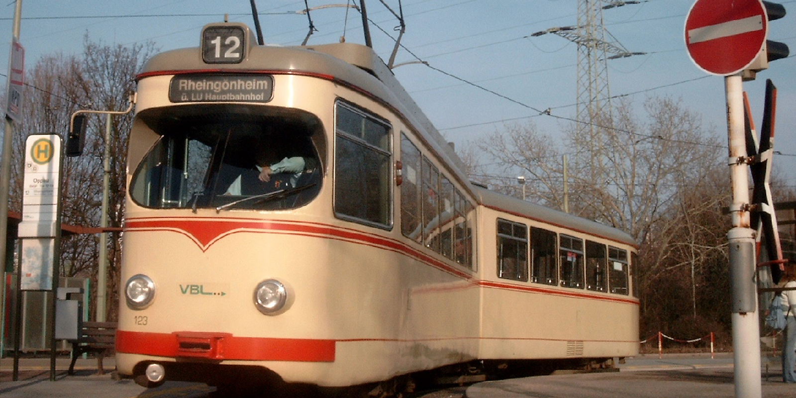 Die Straßenbahnlinien der rnv als rnv-Elf zur Fußball EM 2021 · der ...